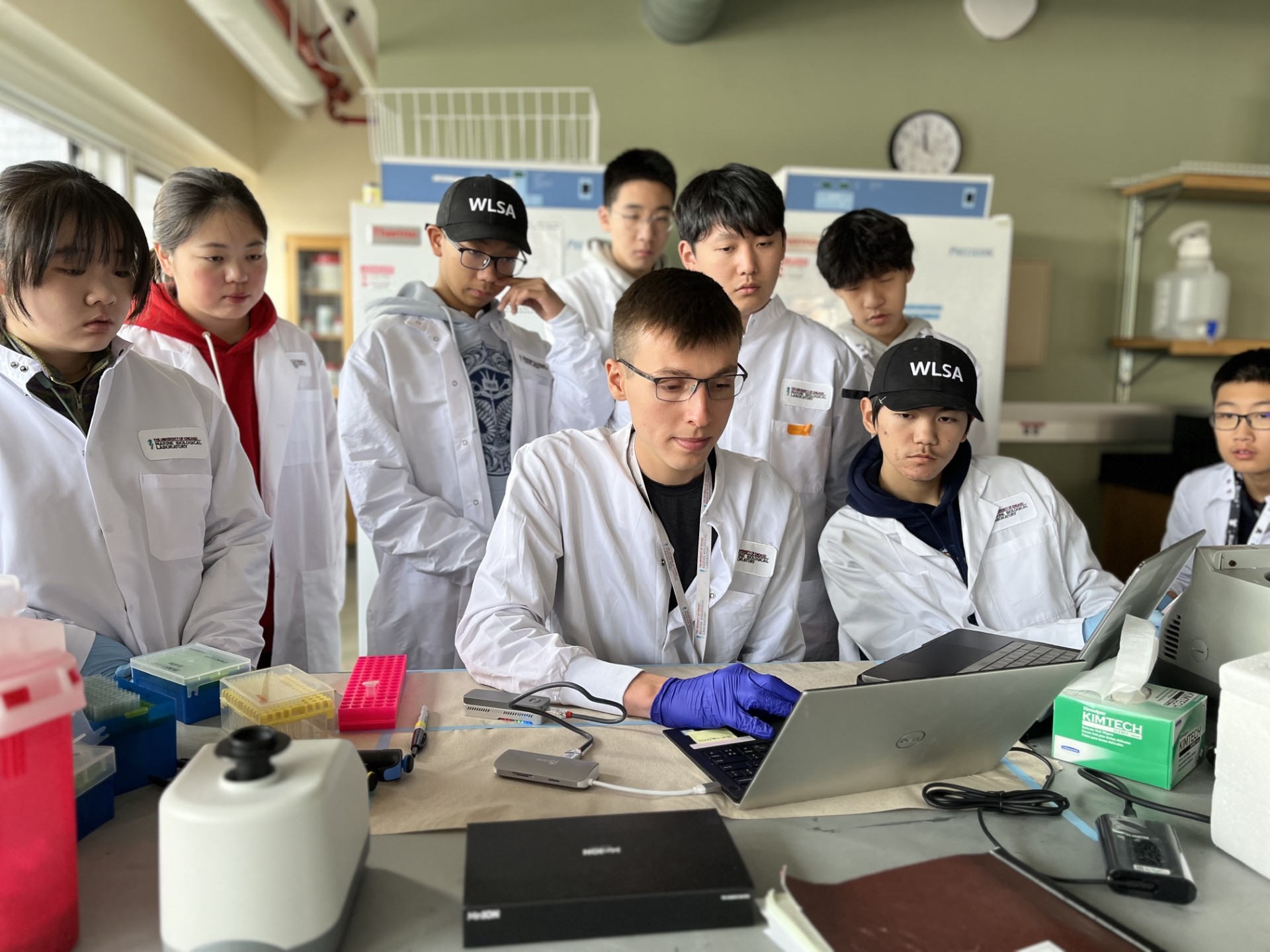 “A Renewed Sense of Wonder”: Shanghai High Schoolers Experience The MBL ...
